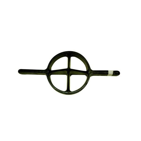 直径15cmまでの竹を等分にできます。本体サイズは、全長約44cm・円の部分の直径が約20cmです。