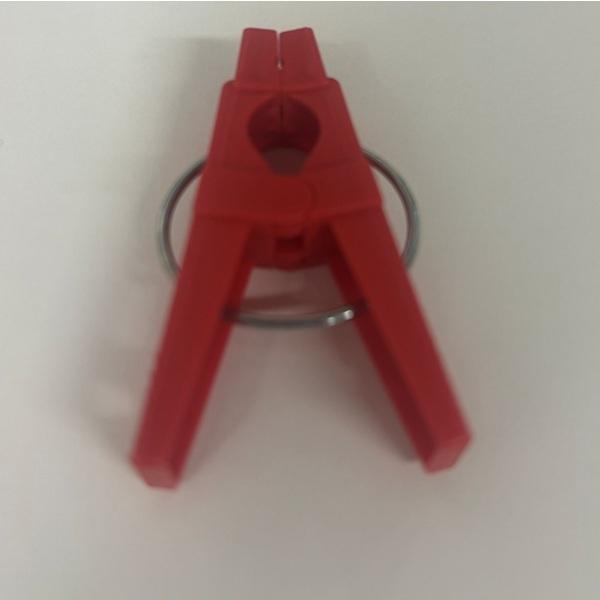 誘引ピンチキュウリ、トマトの芯、茎の幼苗期誘引にご使用ください。芯の育成によるピンチのはずれを防止します。芯をまっすぐにし、最適な生育誘引を保持します。便利で使いやすい、省力化時代に対応したアイデア商品です。※こちらの商品は、仕様バネ6価ク...