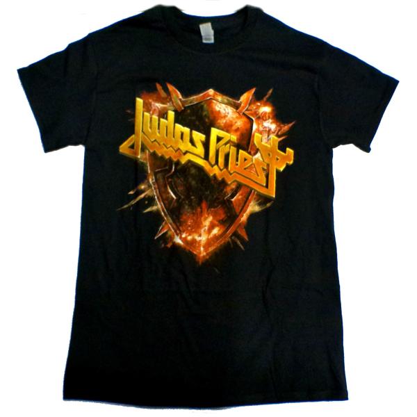 イギリスのヘヴィメタルJUDAS PRIEST Tシャツですバックプリントは画像3.4になりますイギリスのオフィシャルストアからの輸入品です【サイズ詳細】Sサイズ　着丈70cm　身幅(脇下)46cmMサイズ　着丈73cm　身幅（脇下）50c...