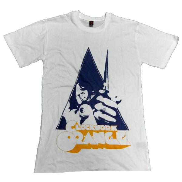 1971年公開映画時計仕掛けのオレンジ TシャツですバックプリントはありませんUKのオフィシャルショップからの輸入品です【サイズ詳細】Sサイズ　着丈68cm　身幅（脇下）44cmMサイズ　着丈73cm　身幅（脇下）48cmLサイズ　着丈76...