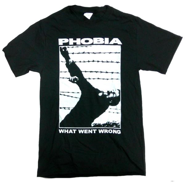 カルフォルニアのグラインドコアPHOBIA Tシャツですバックプリントはありませんアメリカのオフィシャルショップからの輸入品です 【サイズ詳細】Sサイズ　着丈70cm　身幅（脇下）46cmMサイズ　着丈73cm　身幅（脇下）50cmLサイズ...