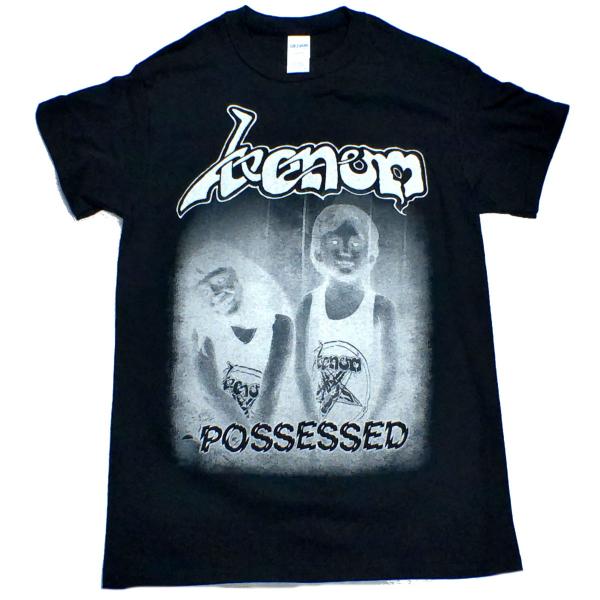 へヴィメタルバンド VENOM　Tシャツですバックプリントはありませんイギリスのオフィシャルショップからの輸入品です【サイズ詳細】Sサイズ 着丈69cm 身幅46cmMサイズ 着丈72cm 身幅50cmLサイズ 着丈76cm 身幅54cmX...