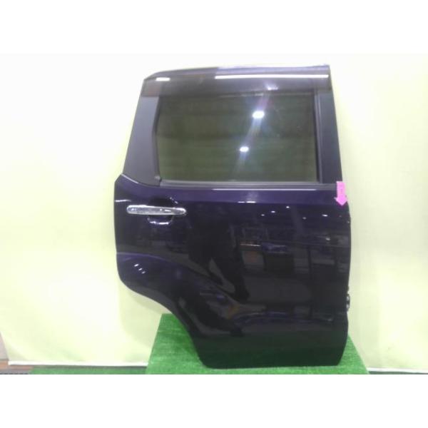 **** 商品説明を必ずご確認ください ****部品管理番号：000001139113300メーカー純正品番：67003-B2240部品名：右RドアASSY部品区分：リサイクル品車名：ムーヴ車両タイプ名：5ドアハッチバック通称型式：LA15...