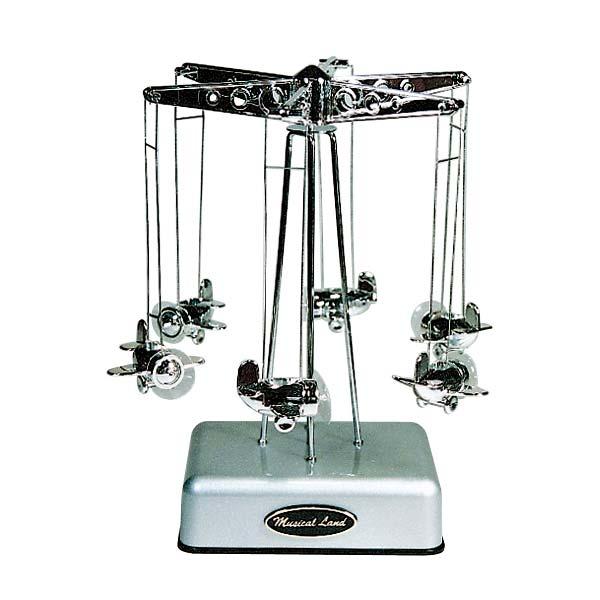 おしゃれインテリアメーカー「イシグロ」から【Ａｍｕｓｅｍｅｎｔ アミューズメント】シリーズの登場。遊園地の乗り物を精密に再現した飛行塔型のオルゴール。ゼンマイを回すとオルゴールの音とともにくるくると飛行塔が回転し見ているだけで癒されます。サ...