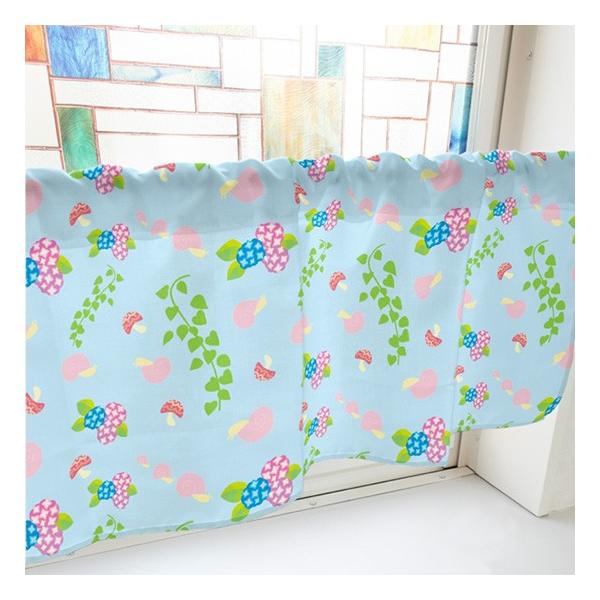 商品名：カフェカーテン カタツムリ アジサイ ツタ 水色 (幅800×高さ450mm) No.41388サイズ：W800×H450mm素材：ポリエステル生地 (ポンジ)仕立て：上部棒袋、三方三巻縫製
