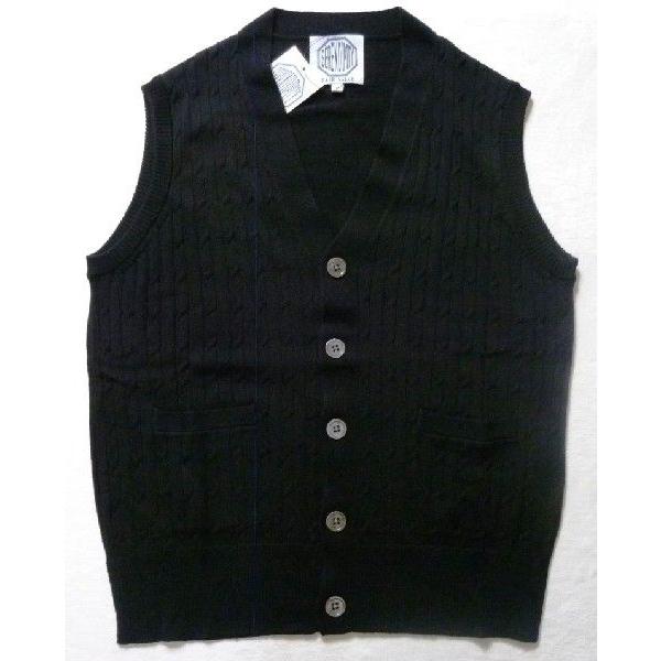 【素材】毛100％  【色】ブラック【サイズ】＜Ｍ＞胸囲102ｃｍ着丈61ｃｍ　肩幅40ｃｍ　 ＜Ｌ＞胸囲108ｃｍ着丈64ｃｍ　肩幅42ｃｍ　　　 　※　平置きでの採寸のため、表示のサイズと若干異なることがございま　　す。※　画面と商品で...