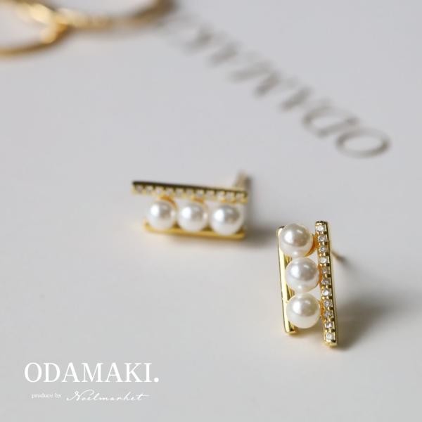 【発売日：2025年10月01日】[素材]Silver999[サイズ]サイズ：約12.0mm有効軸長：約7.5mmポストの太さ：約0.7mm[付属品]シリコンキャッチ付き[内容]両耳用(左1、右1)・商品写真はできる限り実物の色に近づけるよ...