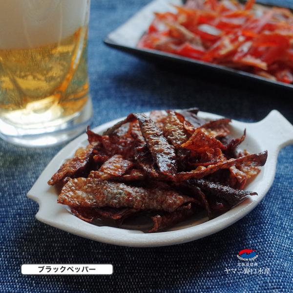 北海道産 鮭皮100%使用。 サクッと軽い鮭の味。 旨味たっぷり鮭皮を独自の技術でノンフライチップスにしました。原材料名:鮭皮（北海道産）、還元水飴、醤油、食塩、砂糖、たんぱく質加水分解物、砂糖混合ぶどう糖果糖液糖、こしょう、かつお節エキス...