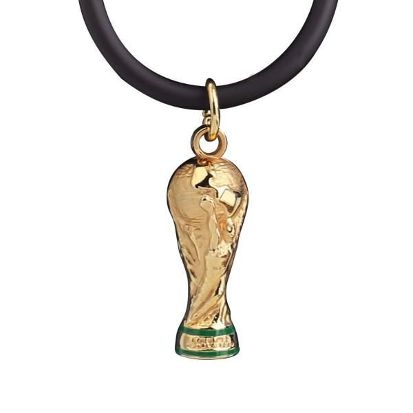 商品名：2014 FIFA ワールドカップ 公式グッズ 立体トロフィーネックレスサイズ:本体約H25mm、フェイクレザー長さ約600mm対象性別 :男女共用 2014FIFAワールドカップ公式の立体トロフィーネックレス。爆買