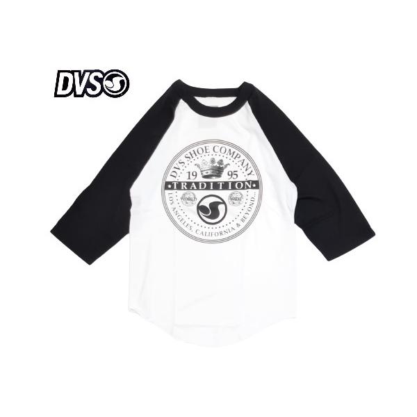 コアなスケーターから支持されるロサンゼルス生まれのスケートブランド！●カラー：DVS●素材：綿100%●サイズ（着丈 / 身幅 / 裄丈）・S  　65  / 46 / 54※レターパック対象商品です。※当店の商品在庫に関しましては実店舗と...