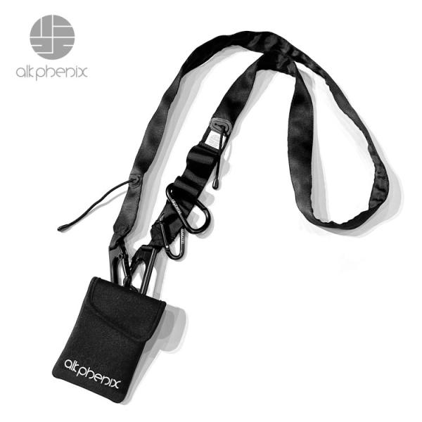 alk phenixExtension loop / Grosgrain tape品番 eam23ba10ショルダーバッグの要素を極限までそぎ落とした、袋布を持たないショルダーバッグ。カラビナ等を使ってストラップのループに荷物をかけることが...