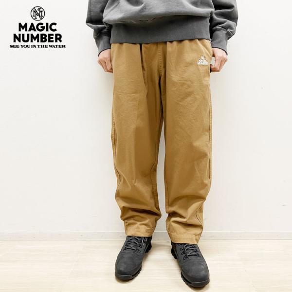 MAGIC NUMBER「WASHED BEACH PANTS」品番 24SS-MN029ウォッシュ加工を施したイージーパンツ。腰回りはゆとりがあり、膝下から緩やかにテーパードしており、程よい膨らみとボリューム感のあるシルエットです。立体的...