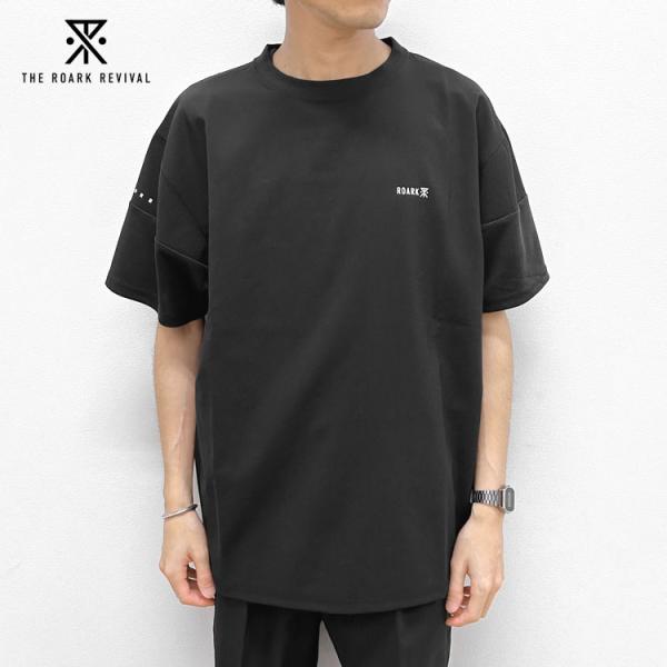 ROARK REVIVAL「 DELTA QD S/S TEE 」品番 RTJPD1120-BLK強撚シック&amp;シンを使用し、リネンライクでドライな質感を実現した清涼機能素材EVALETのストレッチ生地で仕立てたTシャツ。接触冷感で吸...