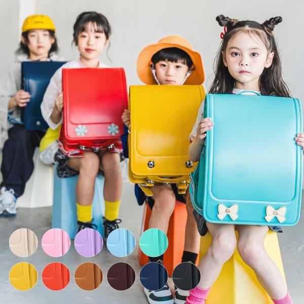 ◆数量限定モデルですので、お早めにご検討ください。◎持ち手付きですので、持ち運びに便利！！◎カスタマイズ対応！！ランドセルのカブセ下部ホック(２つ)と両サイド上部ホック(各１つずつ)が取り外し可能となり、別売りの専用小物をご購入頂ければ、更...