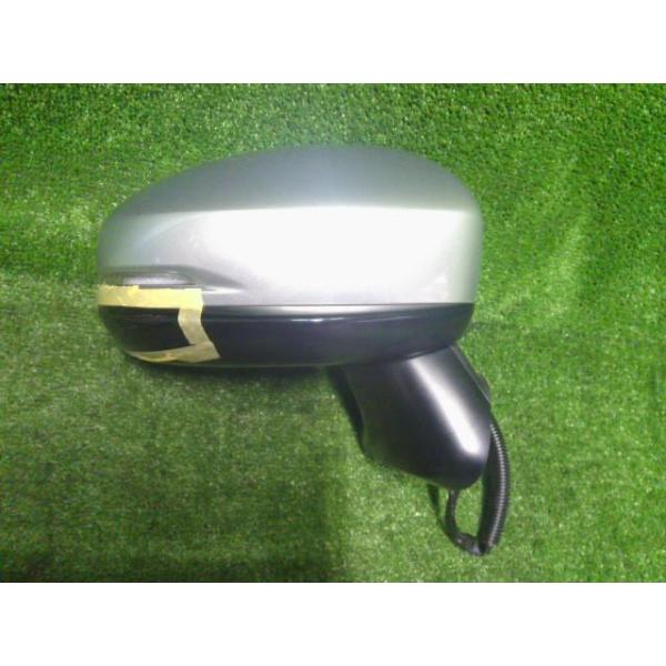 **** 商品説明を必ずご確認ください ****部品管理番号：240530000313500メーカー純正品番：76208-T5A-J51部品名：右サイドミラーメーカー代替品番：76208-T5A-J52部品区分：リサイクル品管理品番：762...