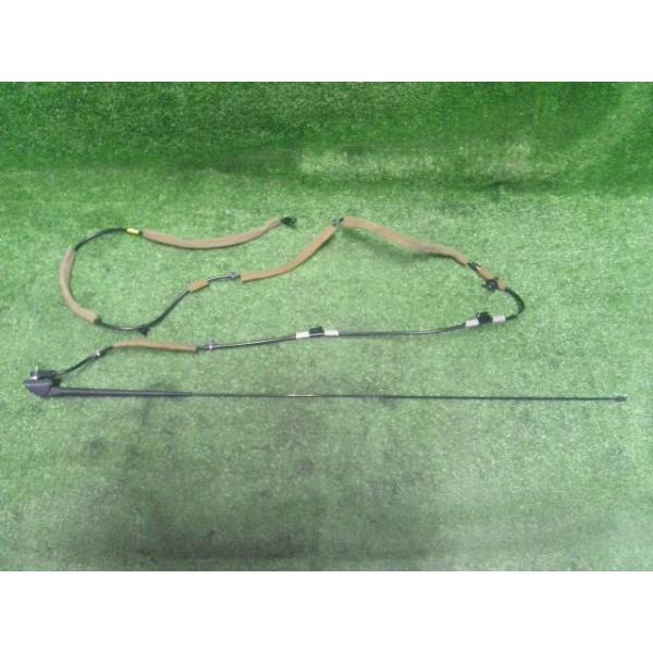 **** 商品説明を必ずご確認ください ****部品管理番号：240912000161000メーカー純正品番：28215-AX000部品名：アンテナ部品区分：リサイクル品車名：NV200バネット車両タイプ名：5DBOXバン通称型式：YDTA...