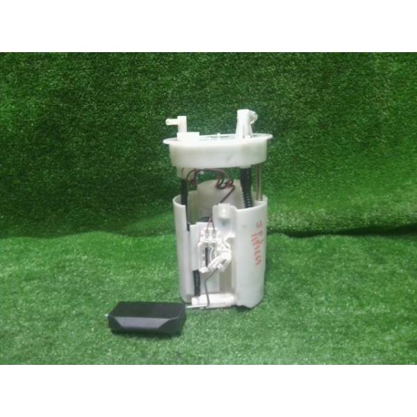 **** 商品説明を必ずご確認ください ****部品管理番号：241121000420600部品メーカー：デンソウメーカー純正品番：17045-TTA-000部品名：フューエルポンプ部品メーカー品番：292100-2124メーカー代替品番：...