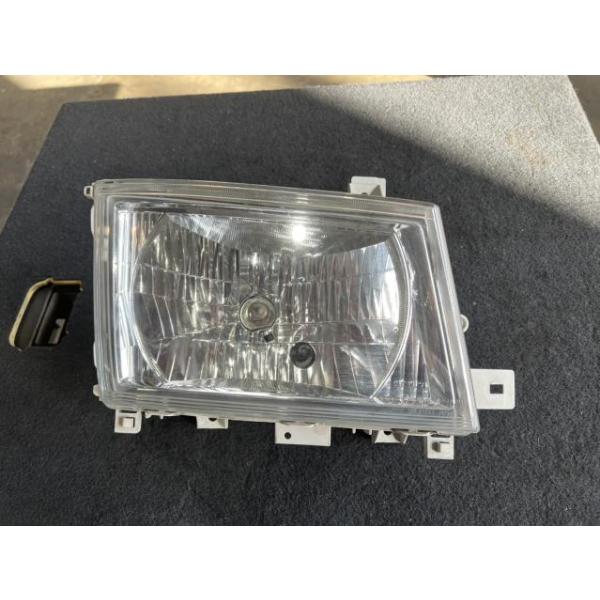 **** 商品説明を必ずご確認ください ****部品管理番号：241127000110800部品メーカー：コイト部品名：右ヘッドランプASSY部品メーカー品番：100-37093部品区分：リサイクル品車名：キャンター車両タイプ名：トラック通...