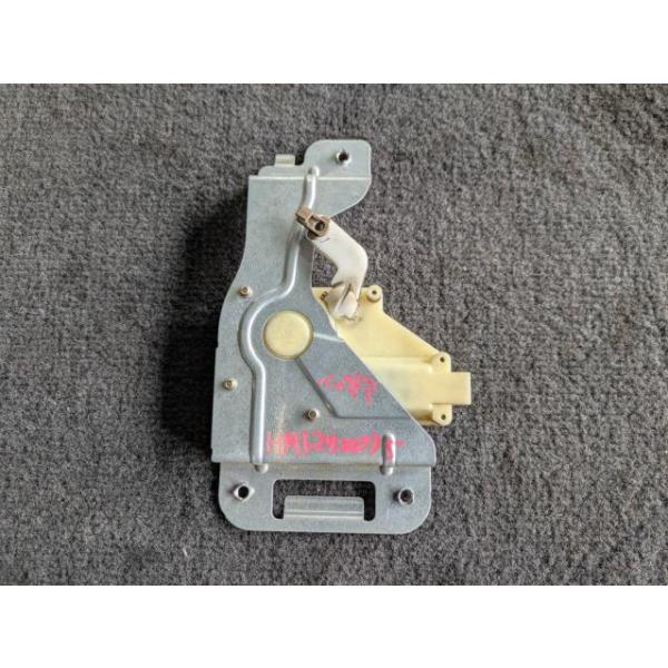 **** 商品説明を必ずご確認ください ****部品管理番号：250514000164590部品メーカー：ミツイメーカー純正品番：74896-S3C-003部品名：トランク・バックドアロックソレノイド部品区分：リサイクル品車名：バモス車両タ...