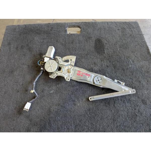 **** 商品説明を必ずご確認ください ****部品管理番号：250901000413120部品メーカー：ミツバメーカー純正品番：72215-S2K-003部品名：右Fドアレギュレータ・モーター部品メーカー品番：WR-5部品区分：リサイクル...