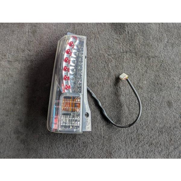 **** 商品説明を必ずご確認ください ****部品管理番号：250911000215600部品メーカー：SRメーカー純正品番：8331A047部品名：左テールランプ部品メーカー品番：RCL-010部品区分：リサイクル品車名：ｅＫスポーツ車...