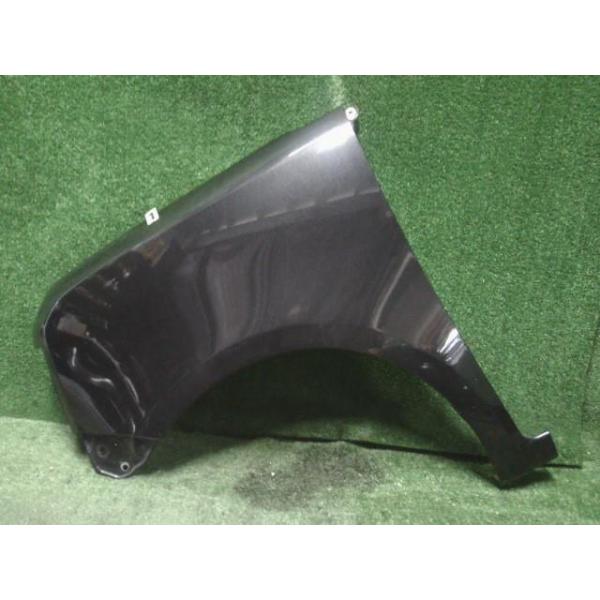 **** 商品説明を必ずご確認ください ****部品管理番号：251031000510700メーカー純正品番：53812-B2521部品名：左Fフェンダー部品区分：リサイクル品車名：ムーヴコンテ車両タイプ名：5ドアハッチバック通称型式：L5...
