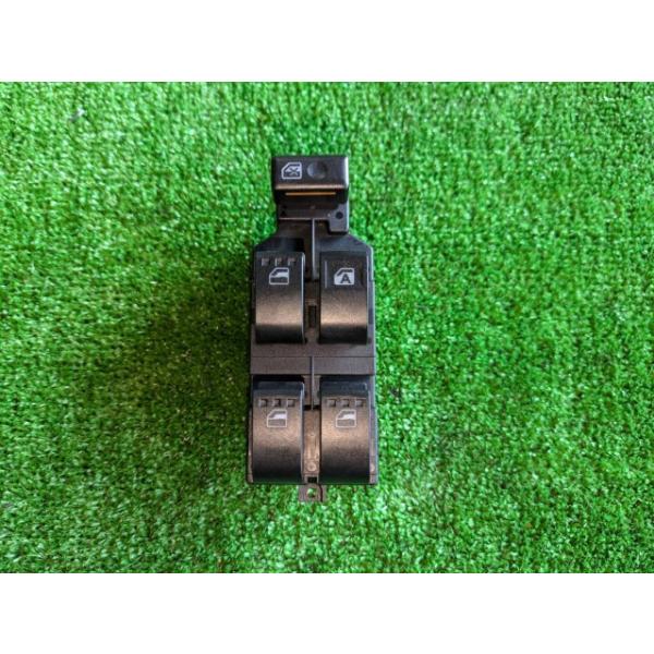 **** 商品説明を必ずご確認ください ****部品管理番号：251115000161900メーカー純正品番：84820-B2140部品名：パワーウインドウスイッチ部品メーカー品番：2328907-361 C部品区分：リサイクル品車名：ミラ...