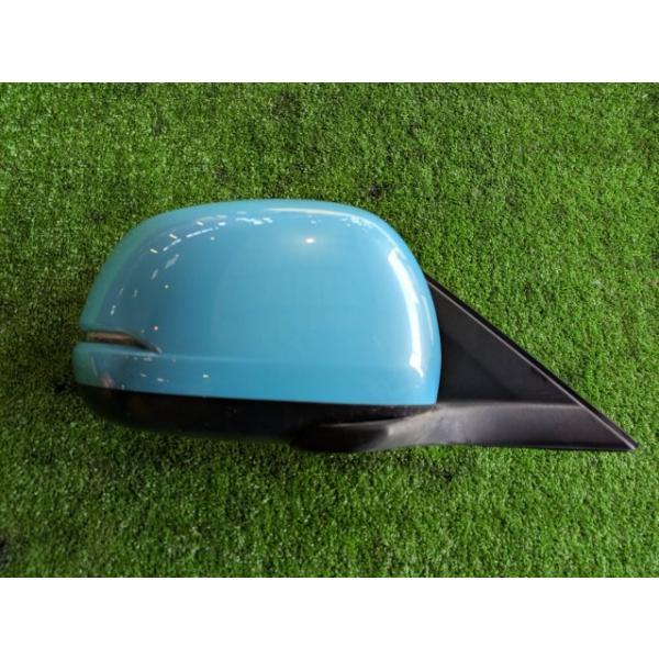**** 商品説明を必ずご確認ください ****部品管理番号：251118000313500部品メーカー：イシザキメーカー純正品番：76208-T4G-J41部品名：右サイドミラー部品メーカー品番：ZCメーカー代替品番：76208-T4G-...