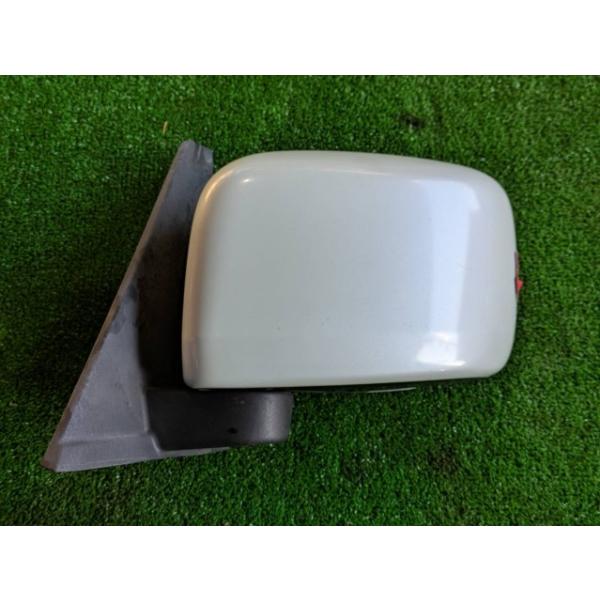 **** 商品説明を必ずご確認ください ****部品管理番号：251205000913600メーカー純正品番：1A81-69-180B1B部品名：左サイドミラー部品メーカー品番：82K0メーカー代替品番：1AYF-69-180A1B部品区分...