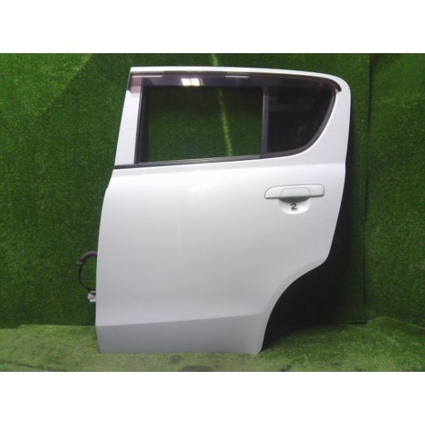 **** 商品説明を必ずご確認ください ****部品管理番号：251209000213400部品メーカー：セントラルメーカー純正品番：68004-64L00部品名：左RドアASSY部品メーカー品番：M262メーカー代替品番：68004-64...