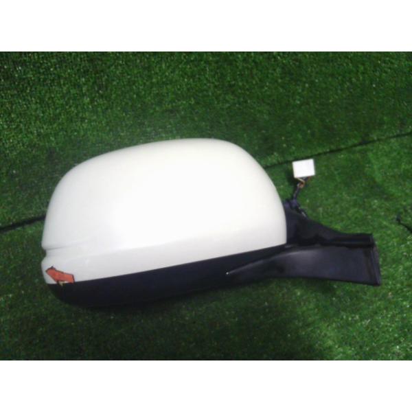 **** 商品説明を必ずご確認ください ****部品管理番号：260109000413500メーカー純正品番：76208-T6G-J41部品名：右サイドミラー部品メーカー品番：M60メーカー代替品番：76208-T6G-J42部品区分：リサ...