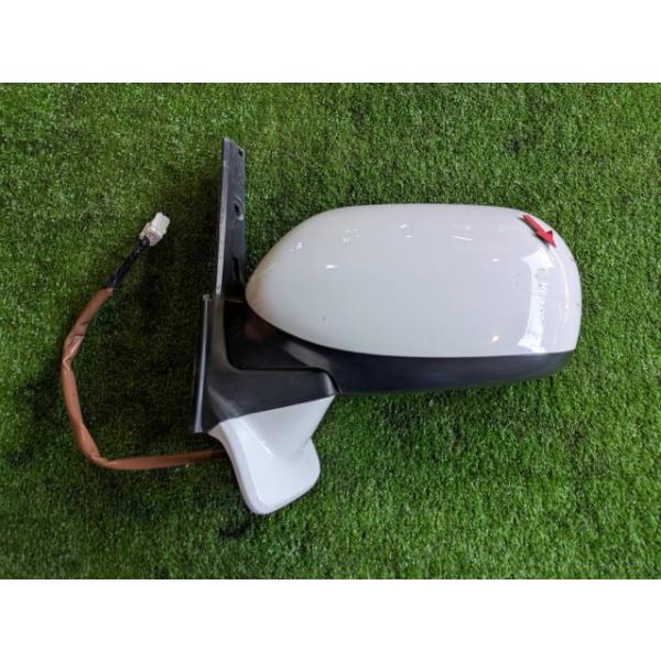 **** 商品説明を必ずご確認ください ****部品管理番号：260425000313600部品メーカー：ミツバメーカー純正品番：91036KJ220部品名：左サイドミラー部品メーカー品番：VB10部品区分：リサイクル品管理品番：91054...
