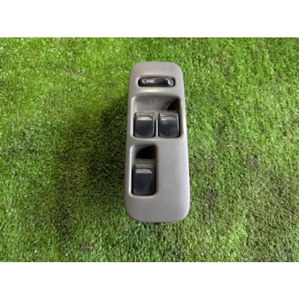 **** 商品説明を必ずご確認ください ****部品管理番号：260519000861900部品メーカー：オムロンメーカー純正品番：37990-75F31-T01部品名：パワーウインドウスイッチ部品メーカー品番：C8H-S32部品区分：リサ...