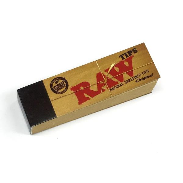 RAWシリーズのフィルターチップです。ジョイントペーパーを巻く際、すでに巻かれているタバコでいうところのフィルターの代わりに使用します。添加物不使用、無漂白の自然派ローリングペーパーです。安心して使用でき、タバコ本来の風味をお楽しみいただけ...