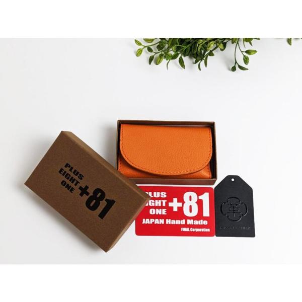 【発売日：2024年05月01日】【高級素材・カラフルで機能的なデザイン】 最高級の姫路レザーをシュリンク加工し、傷が目立ちにくく、すべらかな触り心地。発色も美しく、手の中に納まるサイズで軽量、スナップボタンが二つ付いているので、スマートキ...