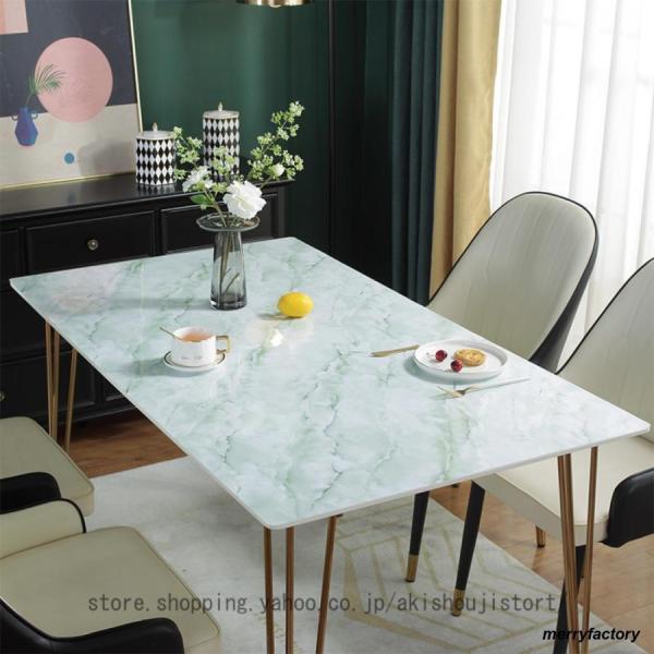 【テーブルに斬新感】PVC製テーブルクロス、シンプルで明るいお部屋を彩ります！こちらのテーブルマットはシンプルなデザインと使いやすい長方形で、シーンを問わずにお使いいただけます。テーブルクロスはもちろん、事務机、学習テーブル、茶卓などに使用...