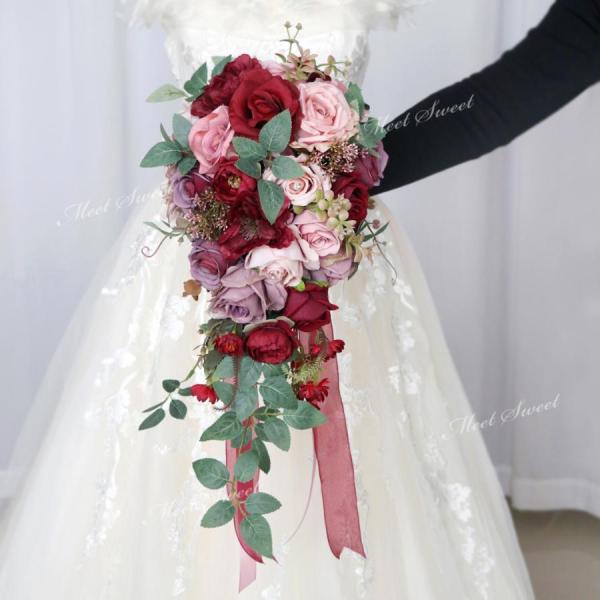 可愛いブーケです。ブライダル、イベント贈答品、インテリアに最適です。晴れの舞台に、新しいタイプのサプライズプレゼントとしてお勧めです。生花と違って枯れることがないので、思い出と一緒にいつまでも形として残せます。サイズ：幅約 23cm 高さ約...