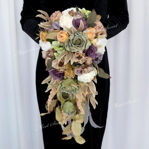 可愛いブーケです。ブライダル、イベント贈答品、インテリアに最適です。晴れの舞台に、新しいタイプのサプライズプレゼントとしてお勧めです。生花と違って枯れることがないので、思い出と一緒にいつまでも形として残せます。サイズ：幅約 25cm 高さ約...