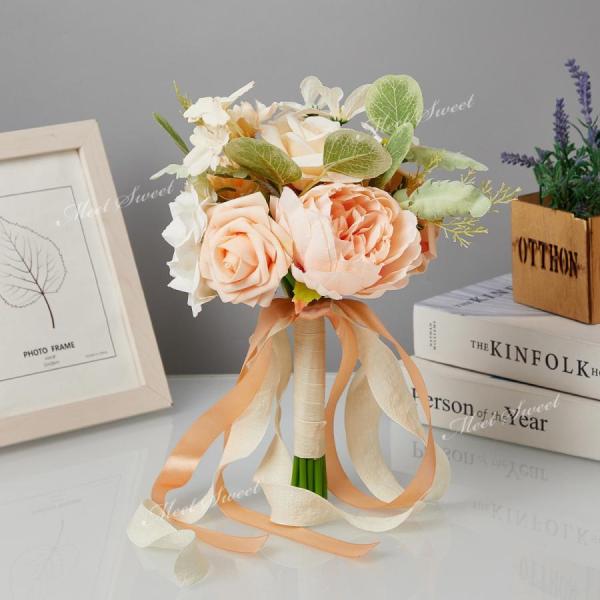 可愛いブーケです。ブライダル、イベント贈答品、インテリアに最適です。晴れの舞台に、新しいタイプのサプライズプレゼントとしてお勧めです。生花と違って枯れることがないので、思い出と一緒にいつまでも形として残せます。サイズ：幅約 18cm 高さ約...