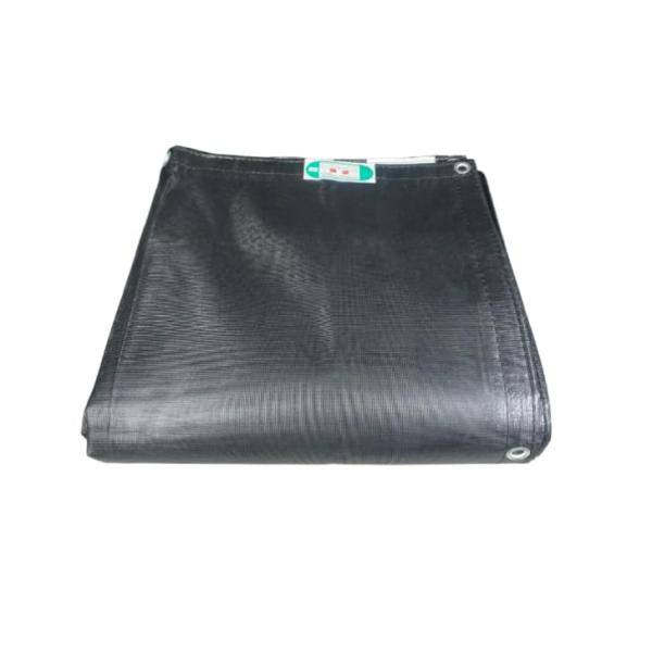 ポリエステルの基布に、難燃剤を配合した塩化ビニール樹脂でラミネートコーティングしたメッシュシートです。建設用飛散防止ネットや防砂、防雪、また、防虫・防鳥・等幅広くご利用になれます。メッシュなので通気性にも優れており、軽くて使用しやすい商品で...