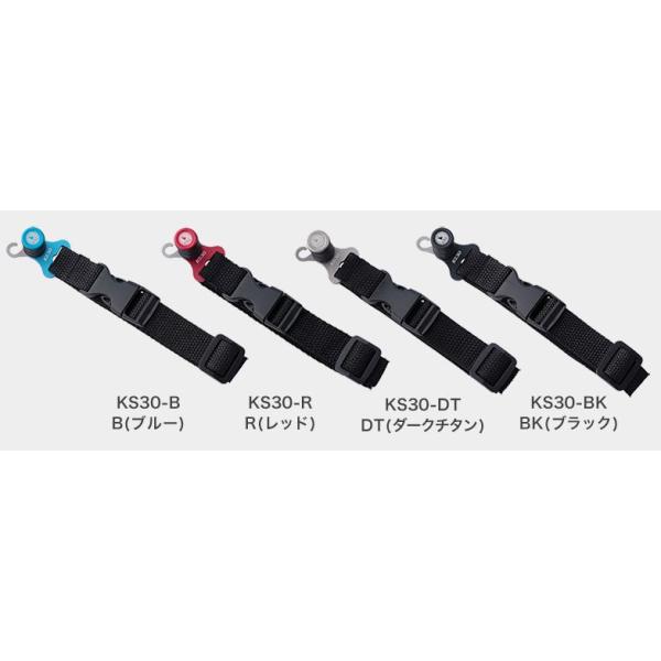 FGやPRノット後のエンドノットをサポートします。 KS30を付属のベルトで太ももや手すりに固定し、メインラインをテンションラバーに巻き付け固定すれば、 リーダーを確りと引っ張った確実なハーフヒッチが可能です。