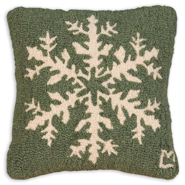商品名: Chandler 4コーナークリスマスパインスノーフレーク14 "枕 Chandler 4 Corners Artist-Designed Pine Snowflake Hand-Hooked Wool Decorative Th...
