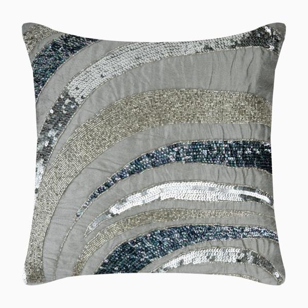 商品名: ザ ホームセントリック クッションカバー アートシルク 35x35 cm グレー - Silver Bands The HomeCentric Cushion Cover Sofa, Grey Pillow Cover, Sequ...