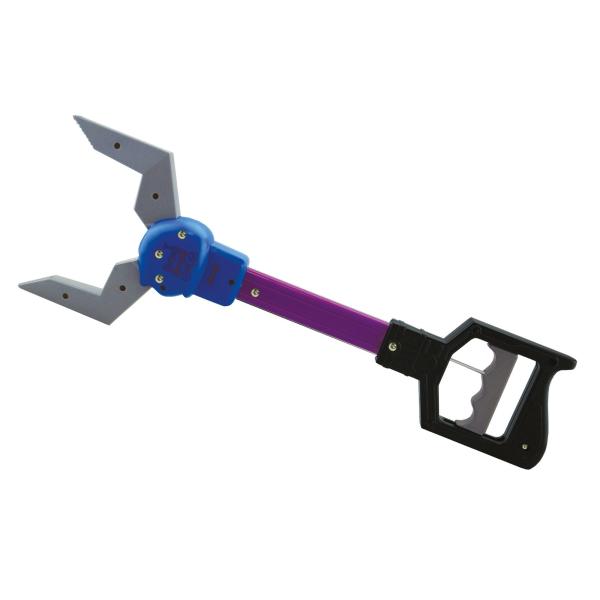 商品名:  Pincher Pals - Robot from Deluxebase. Jumbo Animal Hand Grabber with Long Reach Handle. Kids Reacher Tool and Pick...