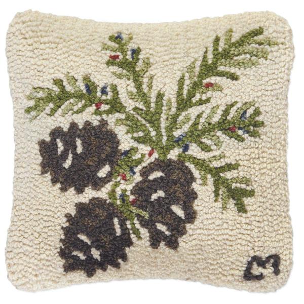 商品名:  Chandler 4 Corners Artist-Designed Pinecones &amp; Berries Hand-Hooked Wool Decorative Throw Pillow (14 in x 14 in...