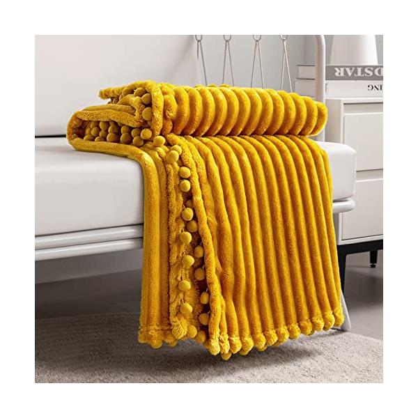 商品名: DISSA Flannel Blanket with Pompom Fringe, Lightweight Plush Fleece Blanket with Strip, Cozy Throw Blanket, Soft Flu...