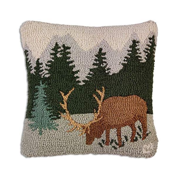 商品名: Chandler 4コーナー アーティストデザイン マウンテンヘラジカ 手フック ウール装飾スローピロー (18インチ x 18インチ) カウチ&amp;ベッド用 - お手入れ簡単 &amp; 低メンテナンス - 自然&amp;ヘ...