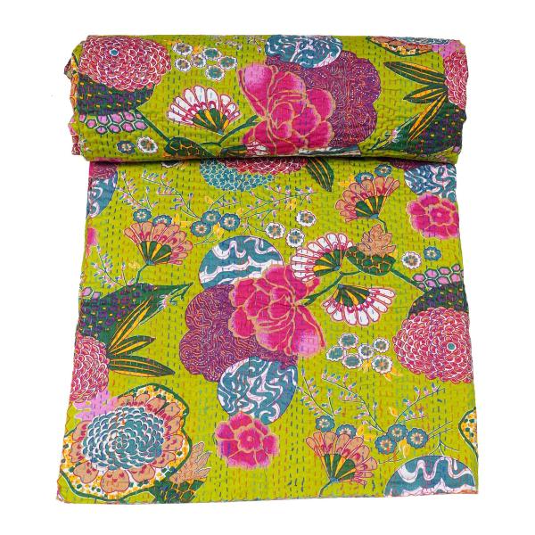 商品名: Marubhumi Quilts ハンドメイド トラディショナル ピュア コットン ジャングルプリント カンタキルト フルーツプリント ベッドカバー リバーシブル 掛け布団 メハンディー オウム グリーン - クイーン 108 x...