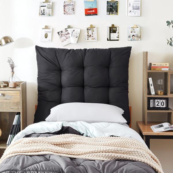 商品名:  DormCo Rainha - Puffy Tufted College Headboard - Blackブランド: DormCo商品サイズ: Twin / Twin XL高さ: 35.56cm横幅: 35.56cm奥行: 5...