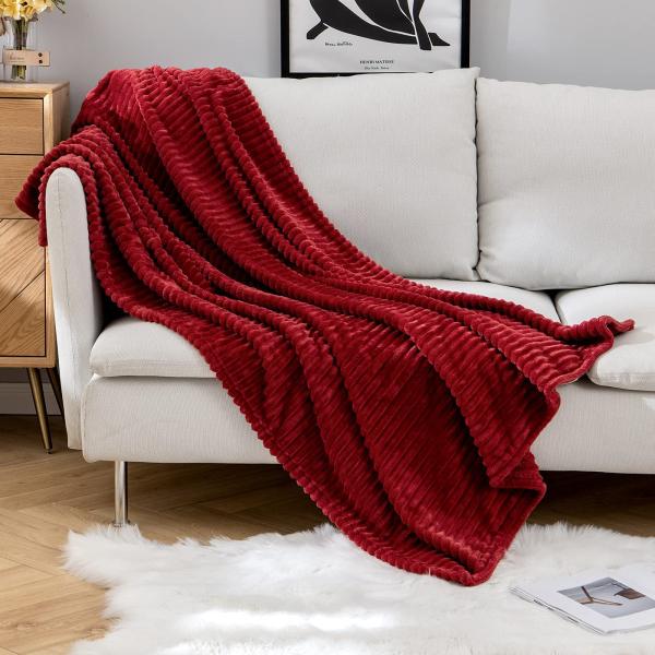 商品名:  MIULEE Fleece Throw Blanket for Couch 300GSM Super Soft Lightweight Plush Striped, Burgundy Red Warm Cozy Breathab...